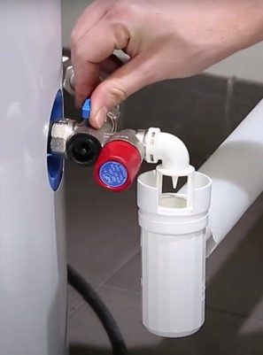 Comment couper l’arrivée d’eau d’un chauffe-eau ? – Assistance Thermor - Site Officiel SAV